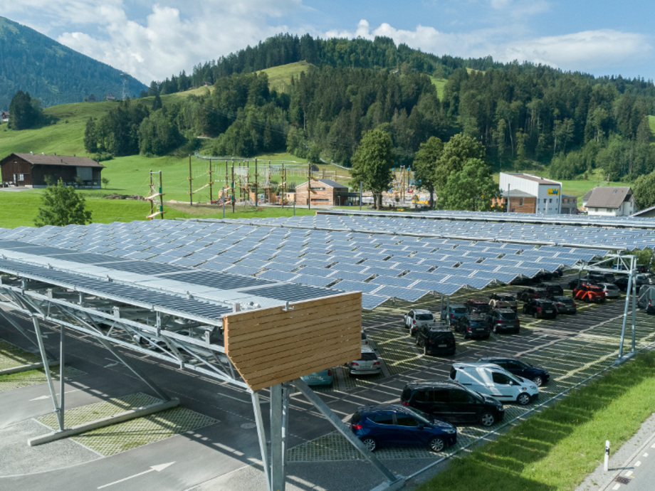 Solares Faltdach gewinnt Schweizer Zukunftspreis - photovoltaik