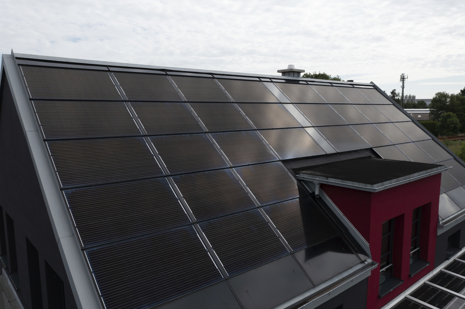 Solar-Dachziegel eröffnen neue Möglichkeiten des solaren Bauens