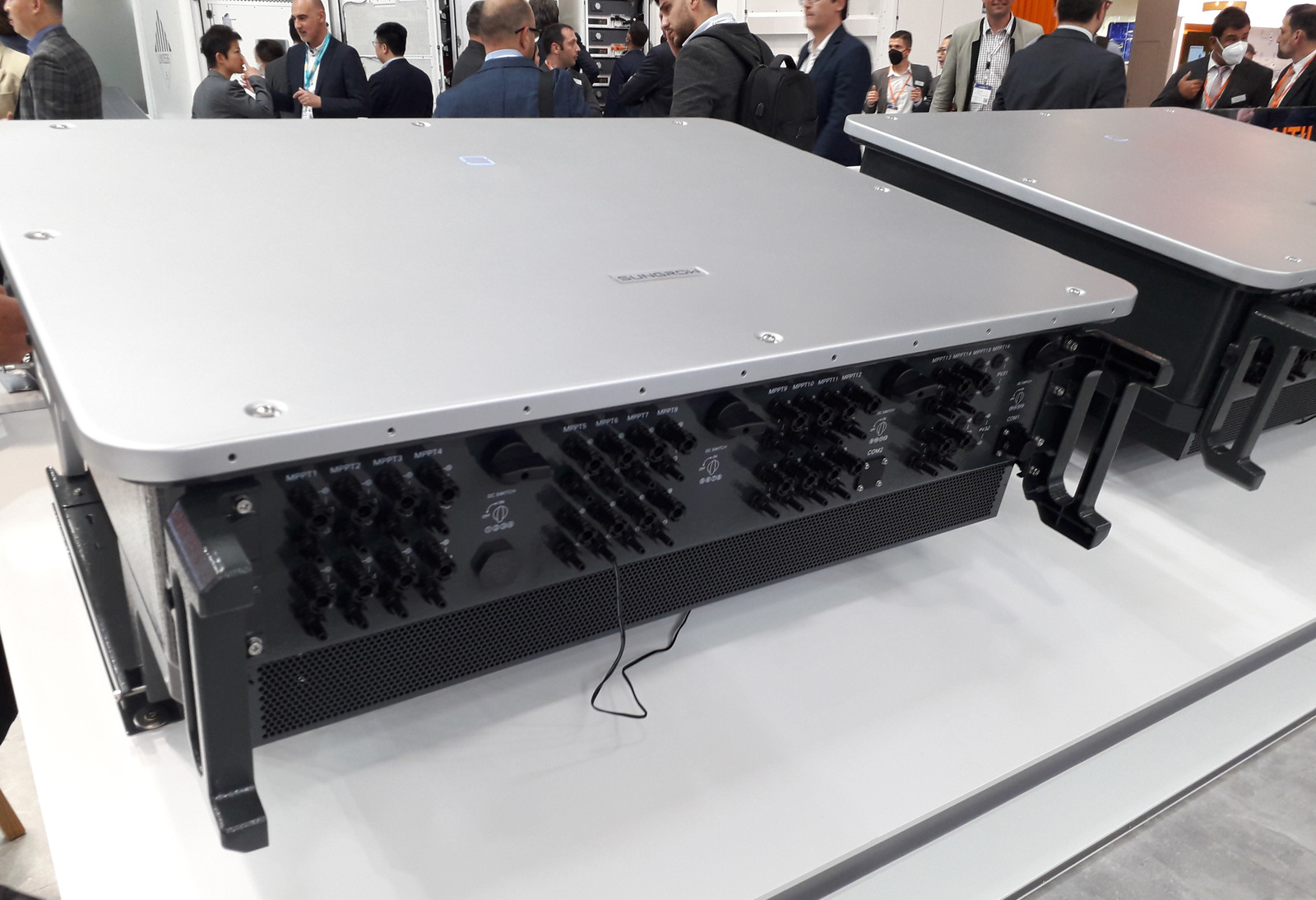 Sungrow: der große Stringwechselrichter SG350HX