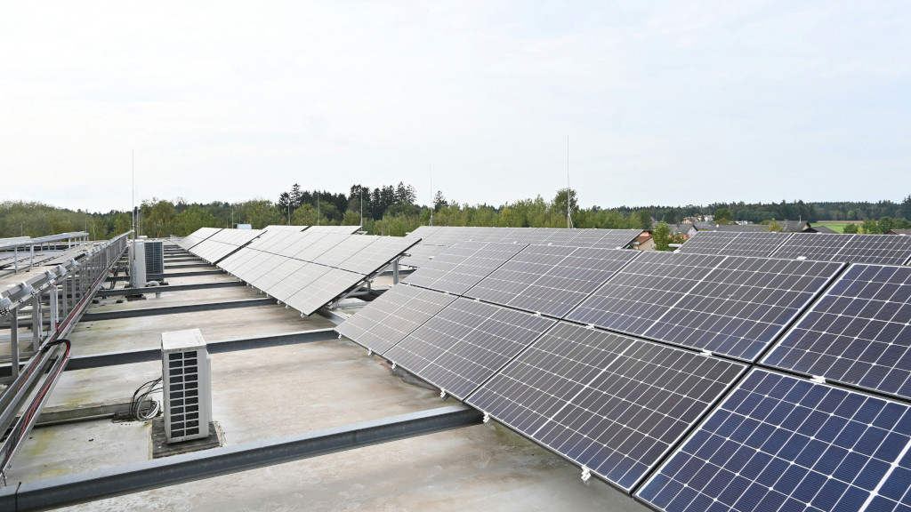 Enviria und Rheingas bauen gemeinsam Photovoltaikanlagen für Gewerbe ...