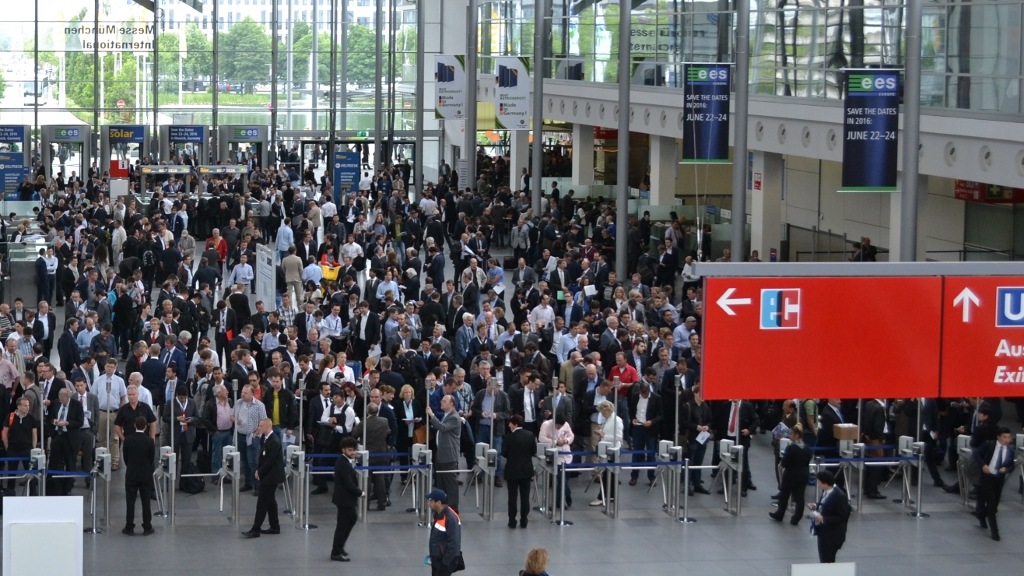 AKTUELLE MELDUNGEN - Intersolar plant Branchenmesse in Dubai